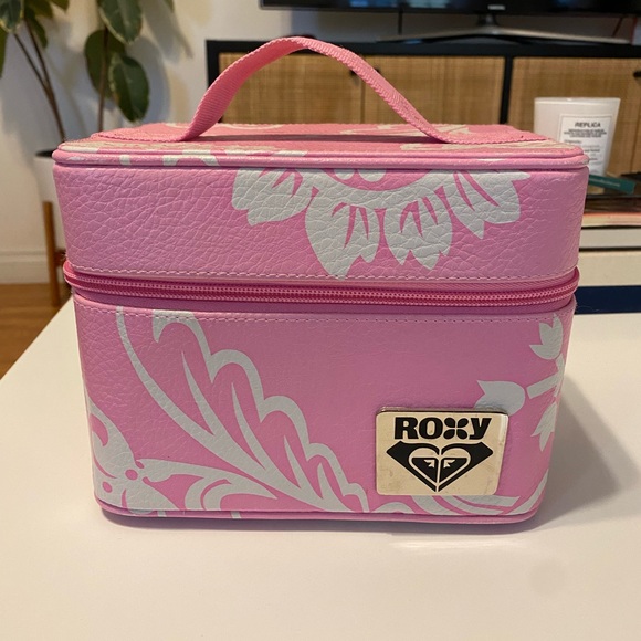 Roxy | Bags | Rare Vintage Roxy Pink Hibiscus Leather Vanity Case ...